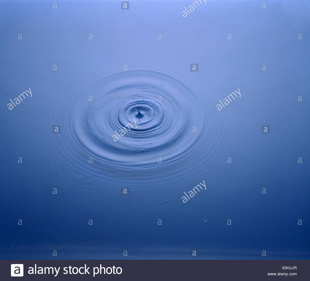 Ripple Tank Waves High Resolution Stock Photography and Images - Alamy