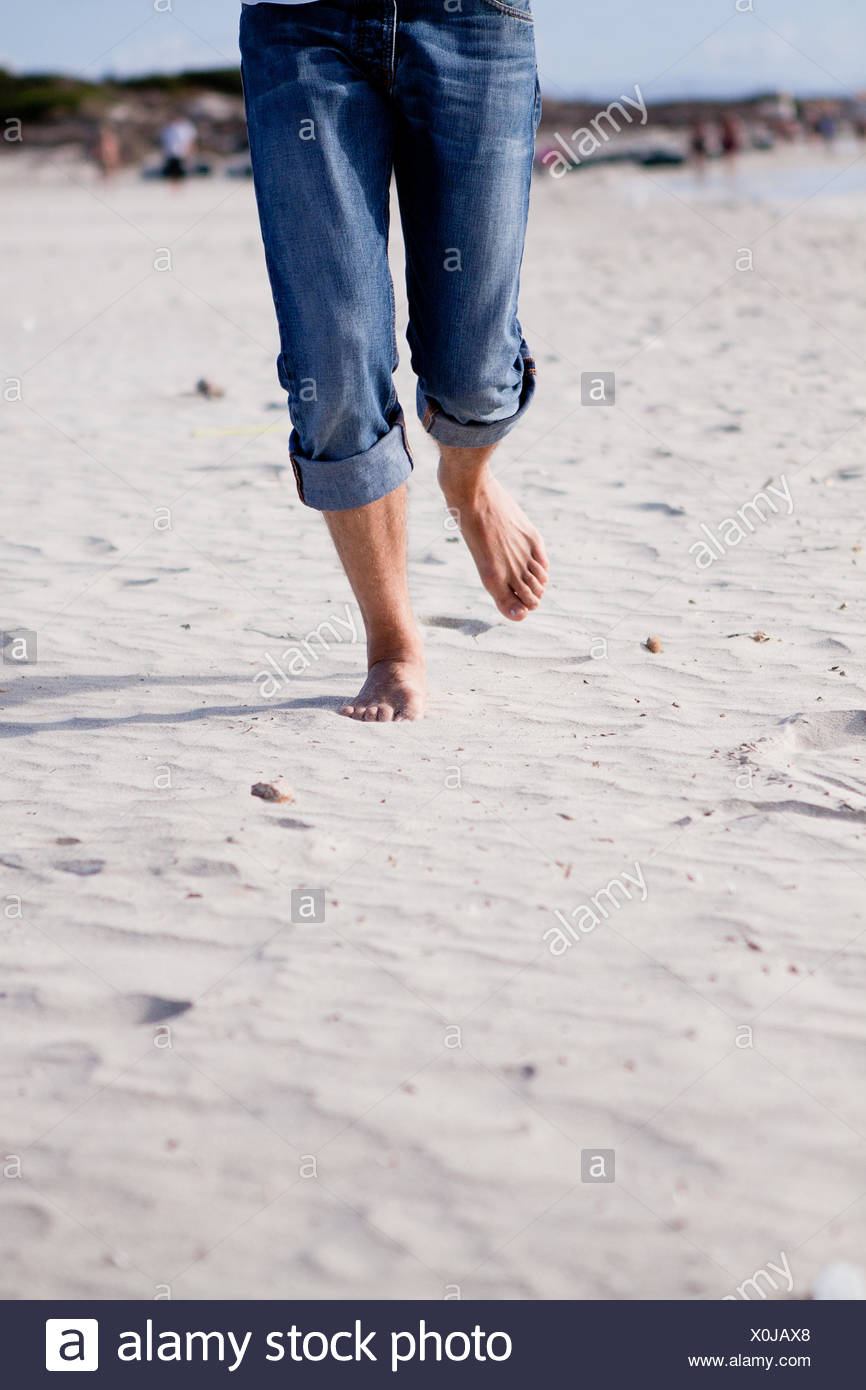 Barfuss Im Sand und Am High Resolution Stock Photography and Images - Alamy