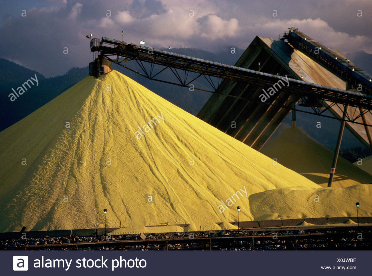 Sulphur Pile High Resolution Stock Photography and Images - Alamy