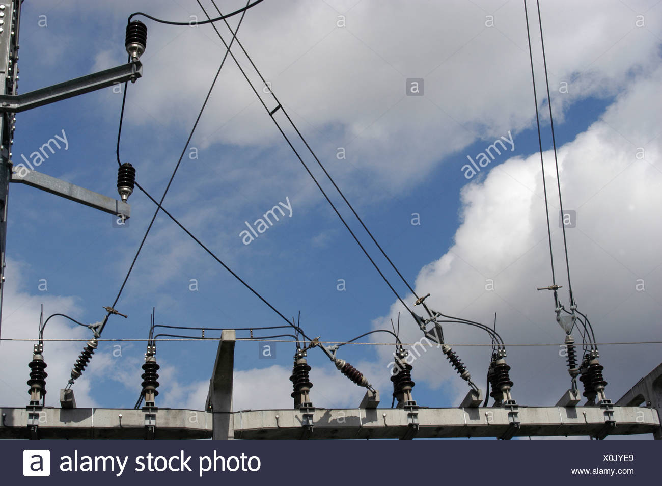 Catenary Wire Stock Photos & Catenary Wire Stock Images - Alamy