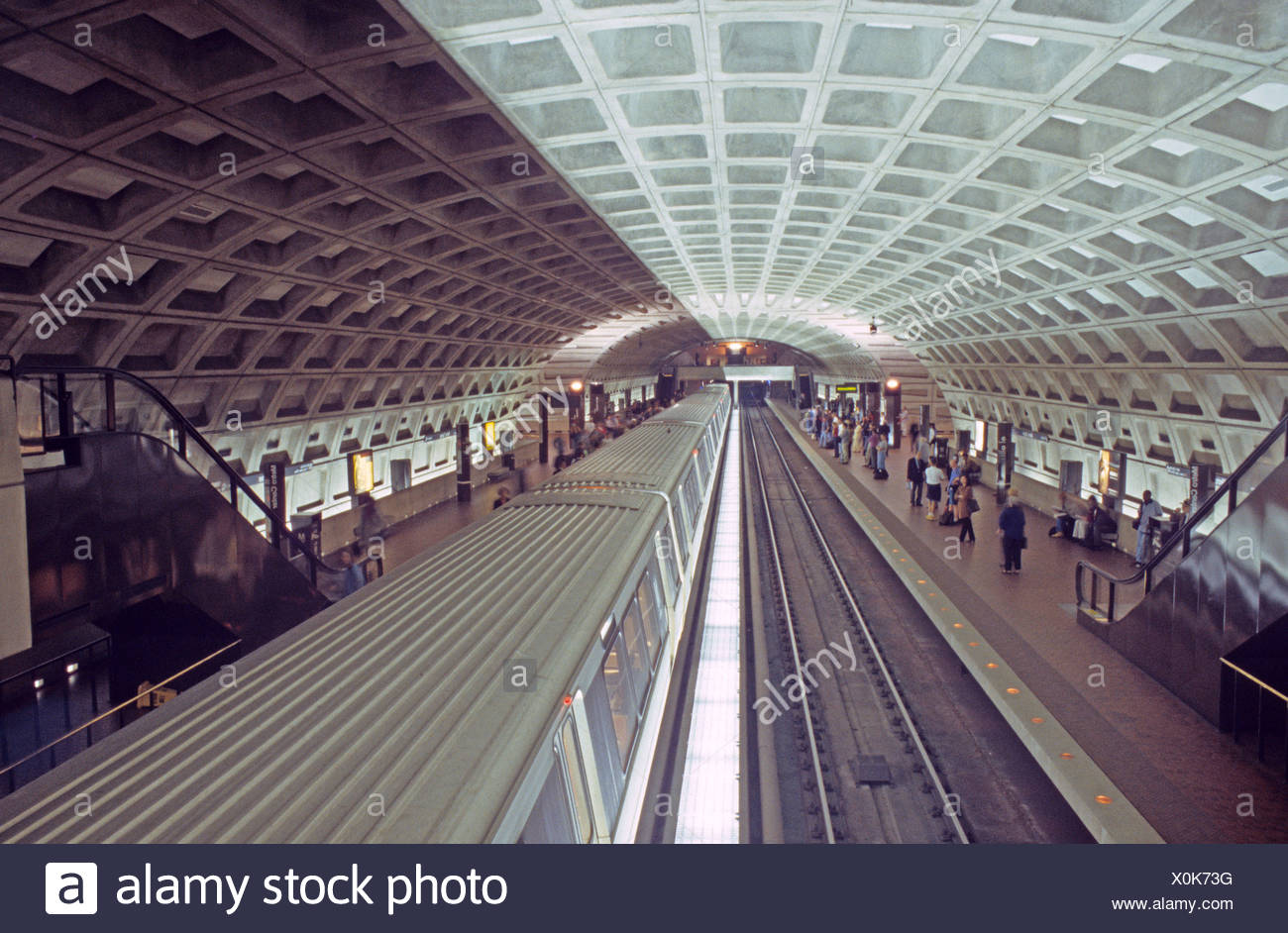 Metro Center Dc Stock Photos & Metro Center Dc Stock Images - Alamy