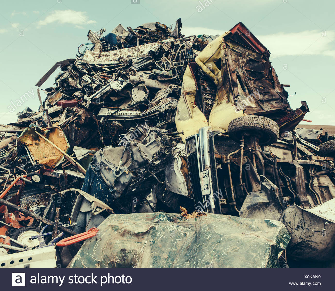 Scrap Metal Car High Resolution Stock Photography and Images - Alamy