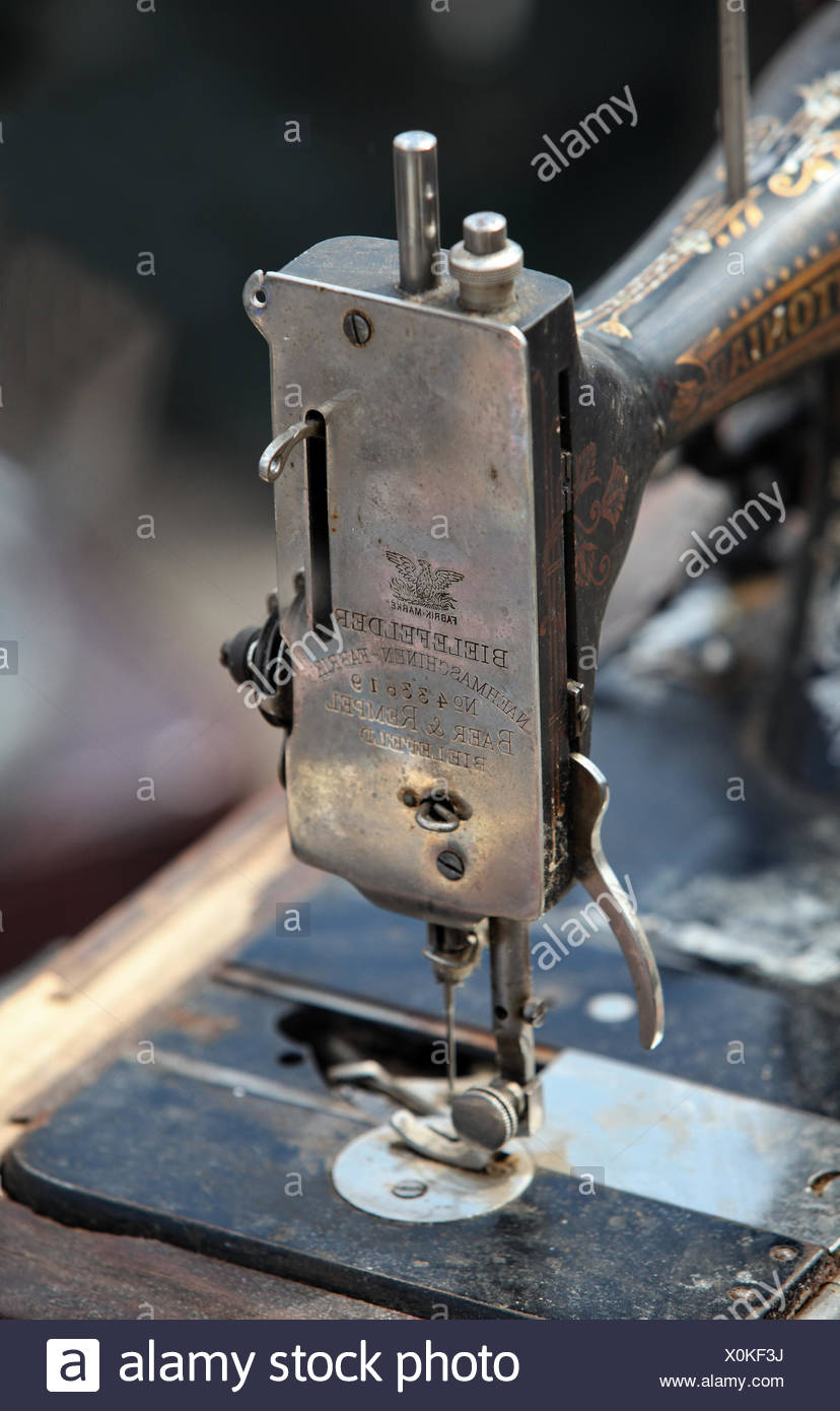 Old Fashion Sewing Machine High Resolution Stock Photography and Images ...