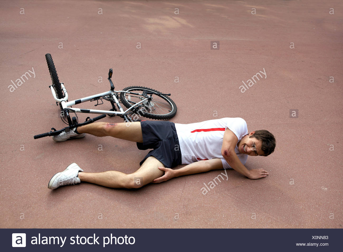 Man With Injured Leg High Resolution Stock Photography and Images - Alamy