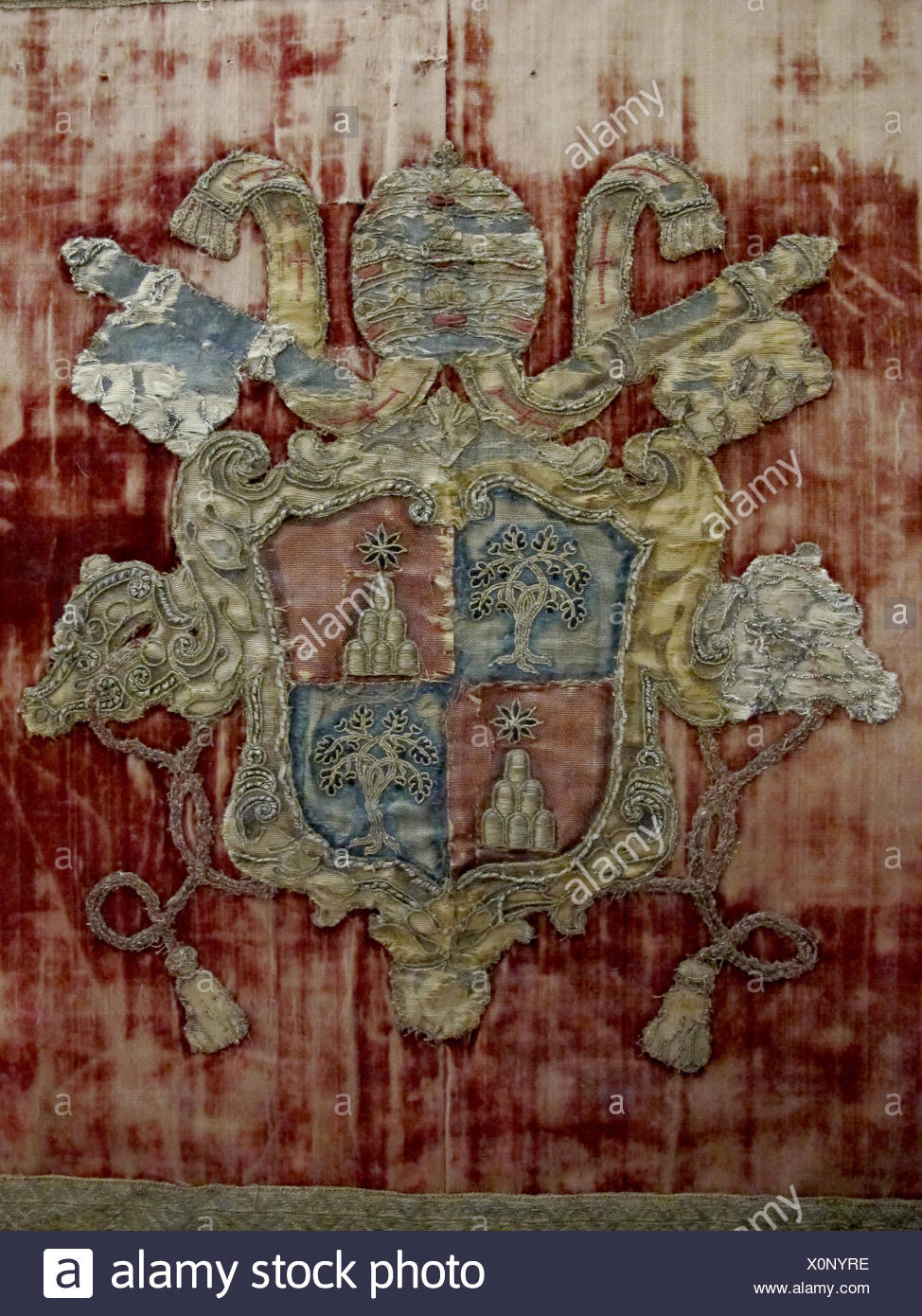 Chigi Coat Of Arms High Resolution Stock Photography and Images - Alamy