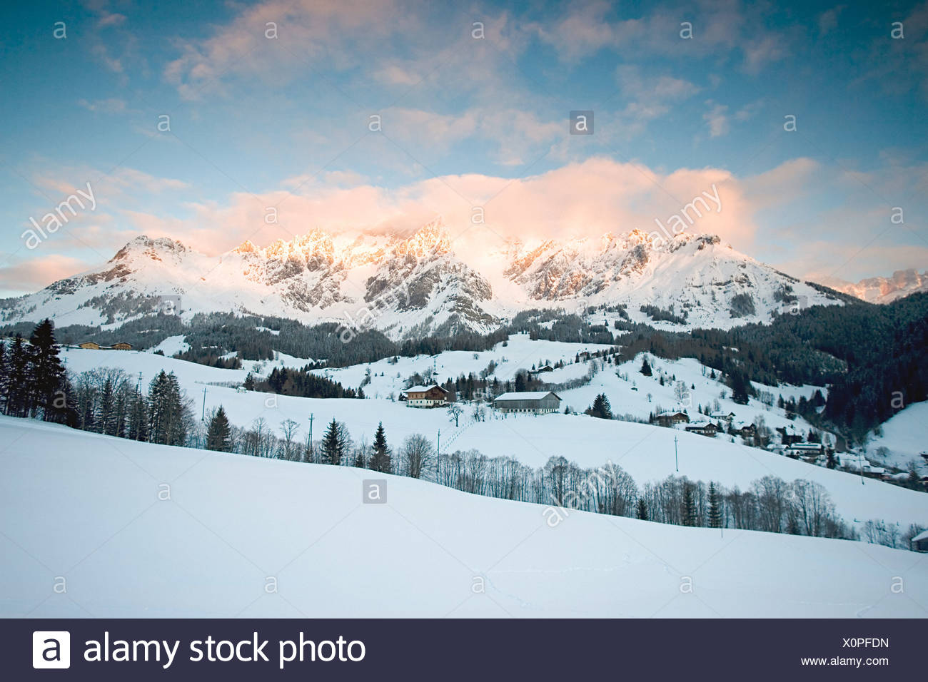 Mountain Scene Stock Photos & Mountain Scene Stock Images - Alamy
