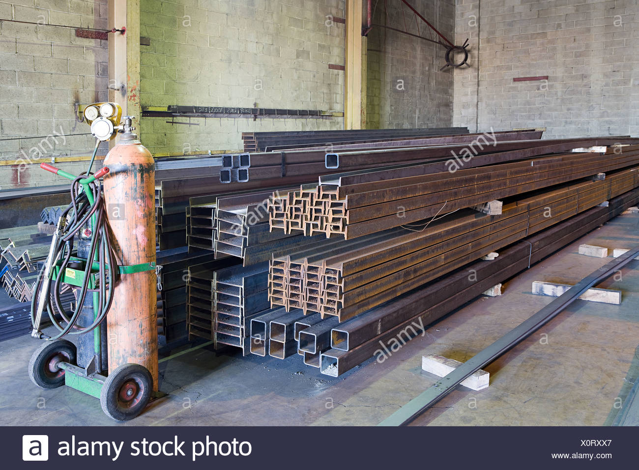 Girder Girders High Resolution Stock Photography and Images - Alamy