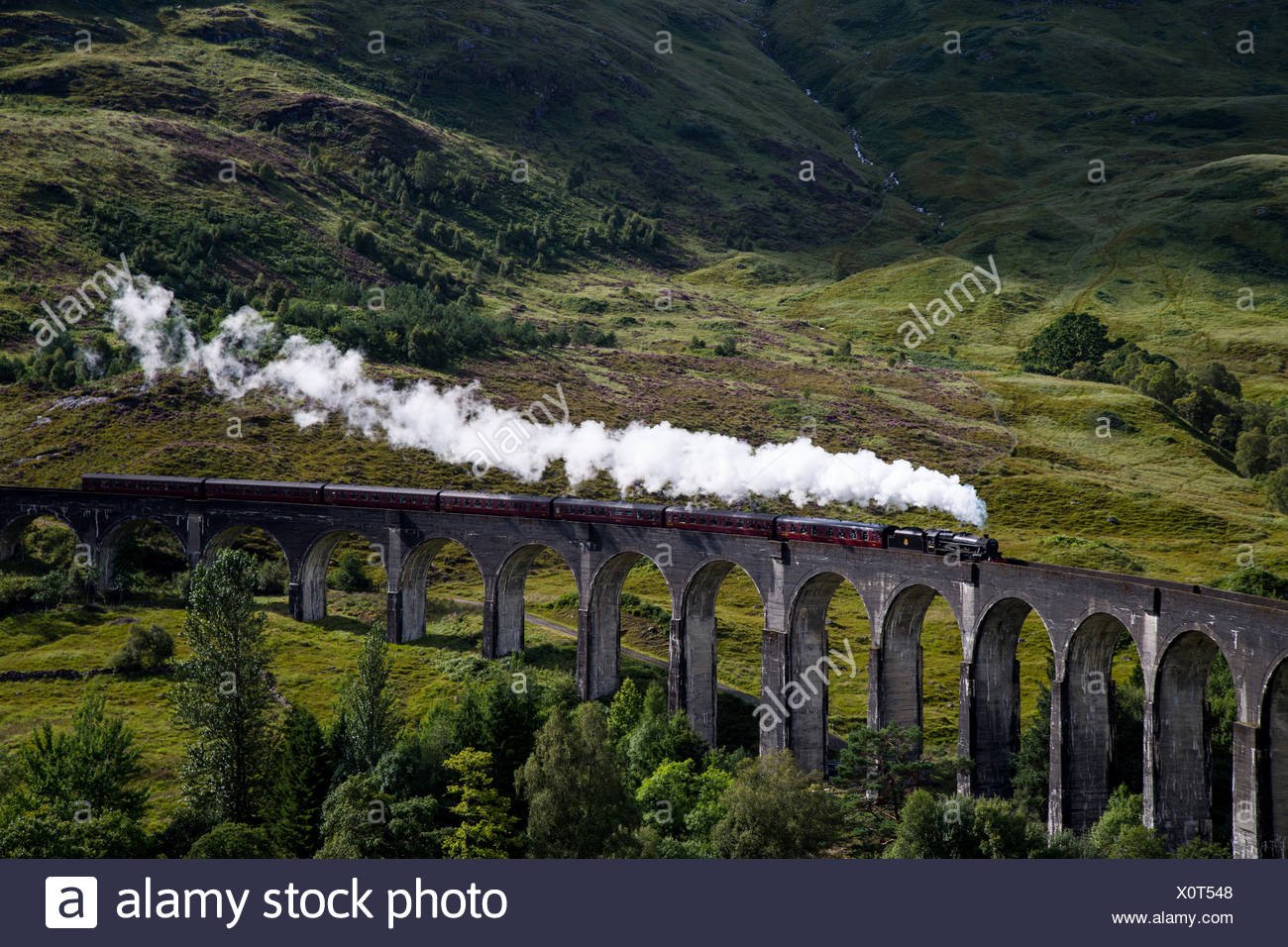 Hogwarts Express Glenfinnan Viaduct High Resolution Stock Photography ...