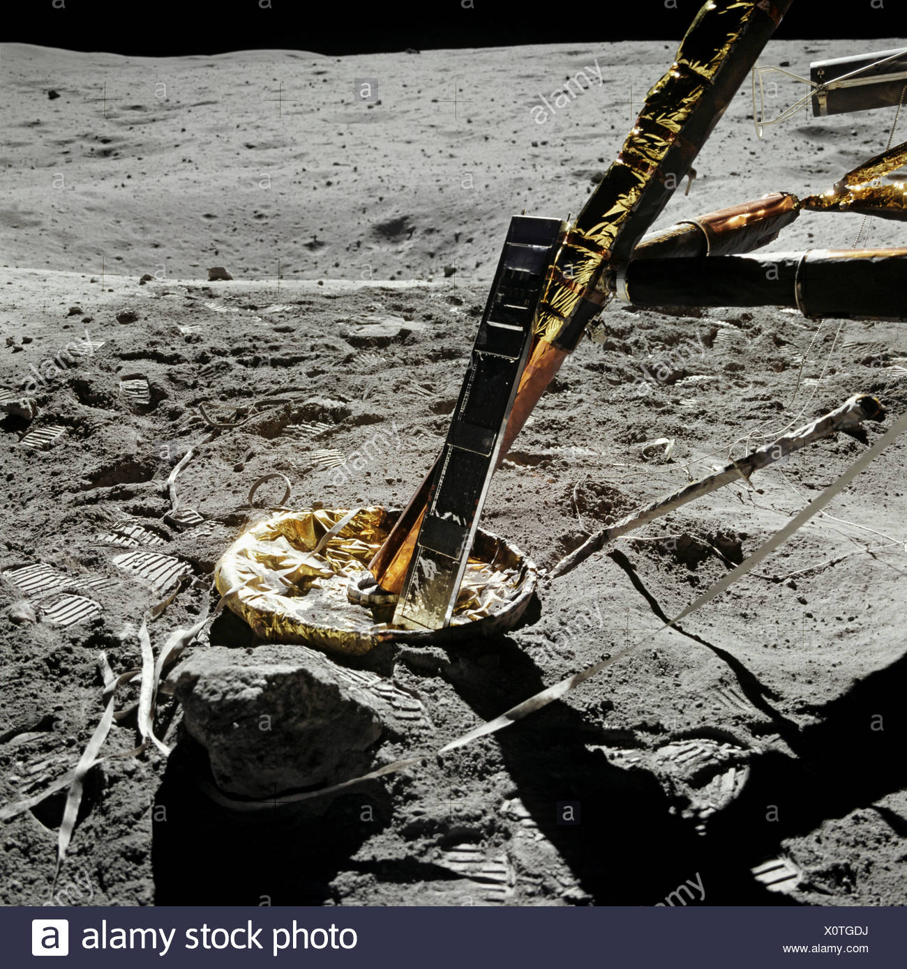 Lunar Module Landing Stock Photos & Lunar Module Landing Stock Images ...