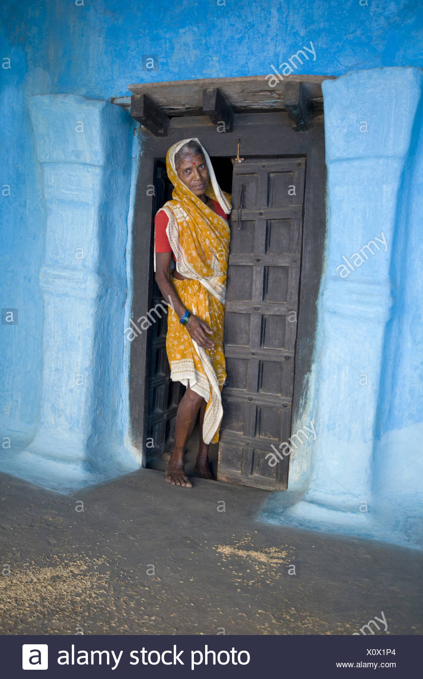 Gond Tribal People High Resolution Stock Photography and Images - Alamy