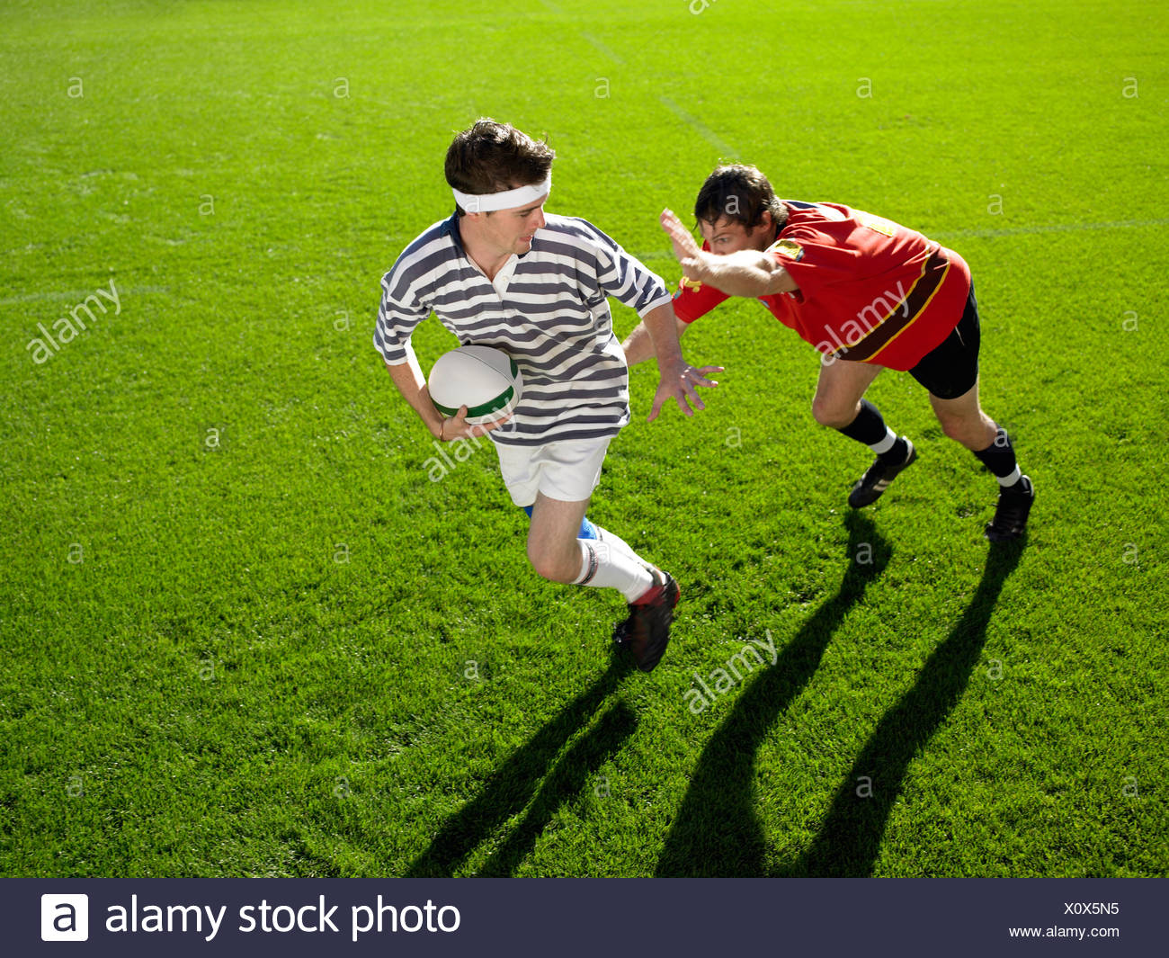 Tackling Player High Resolution Stock Photography and Images - Alamy