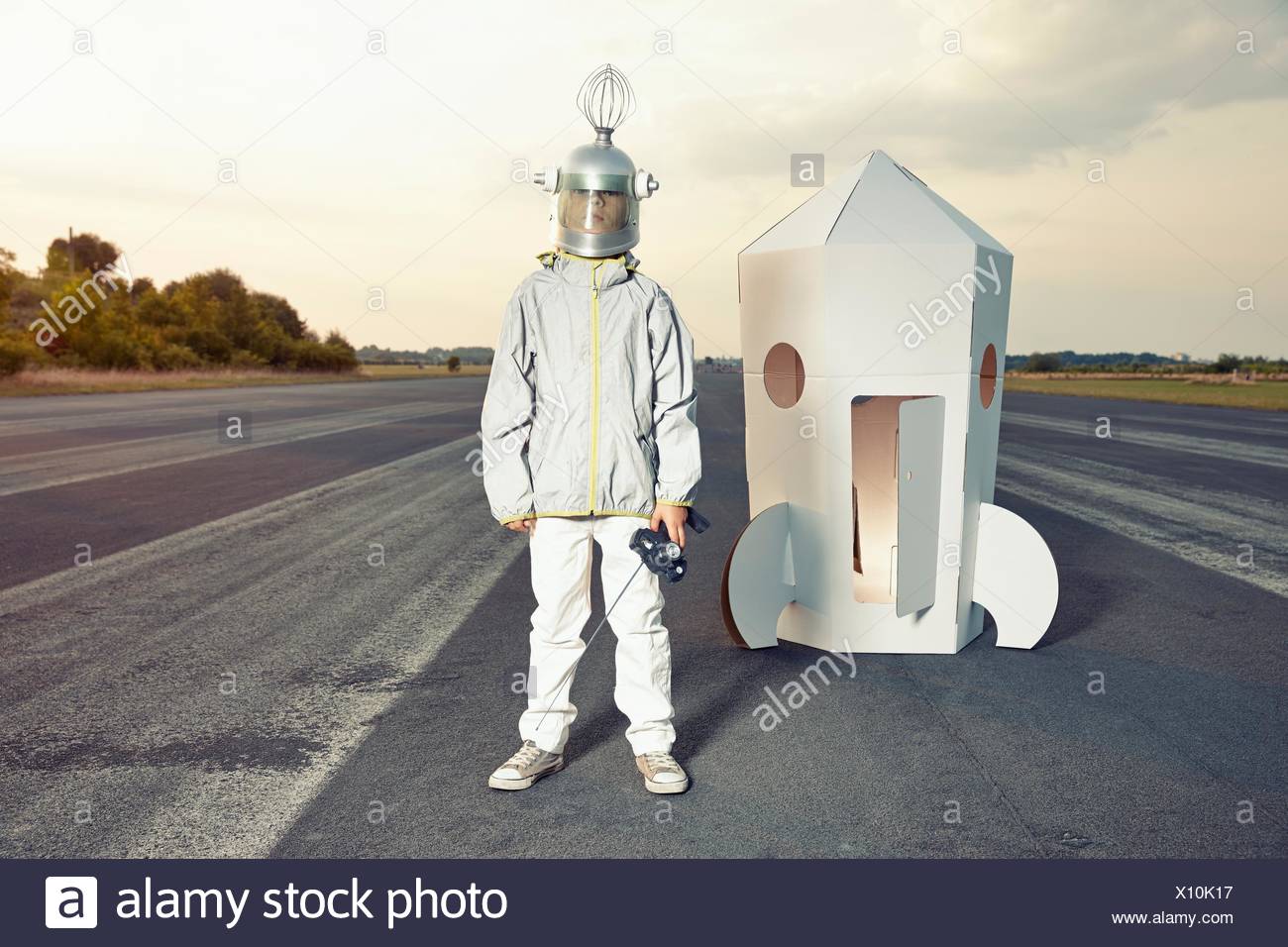 Spaceman Helmet High Resolution Stock Photography and Images - Alamy