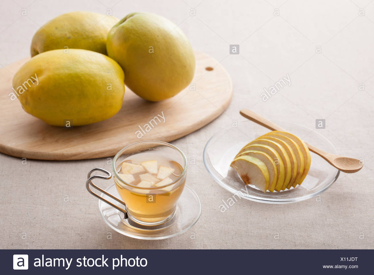 Chinese Quince Stock Photos & Chinese Quince Stock Images - Alamy