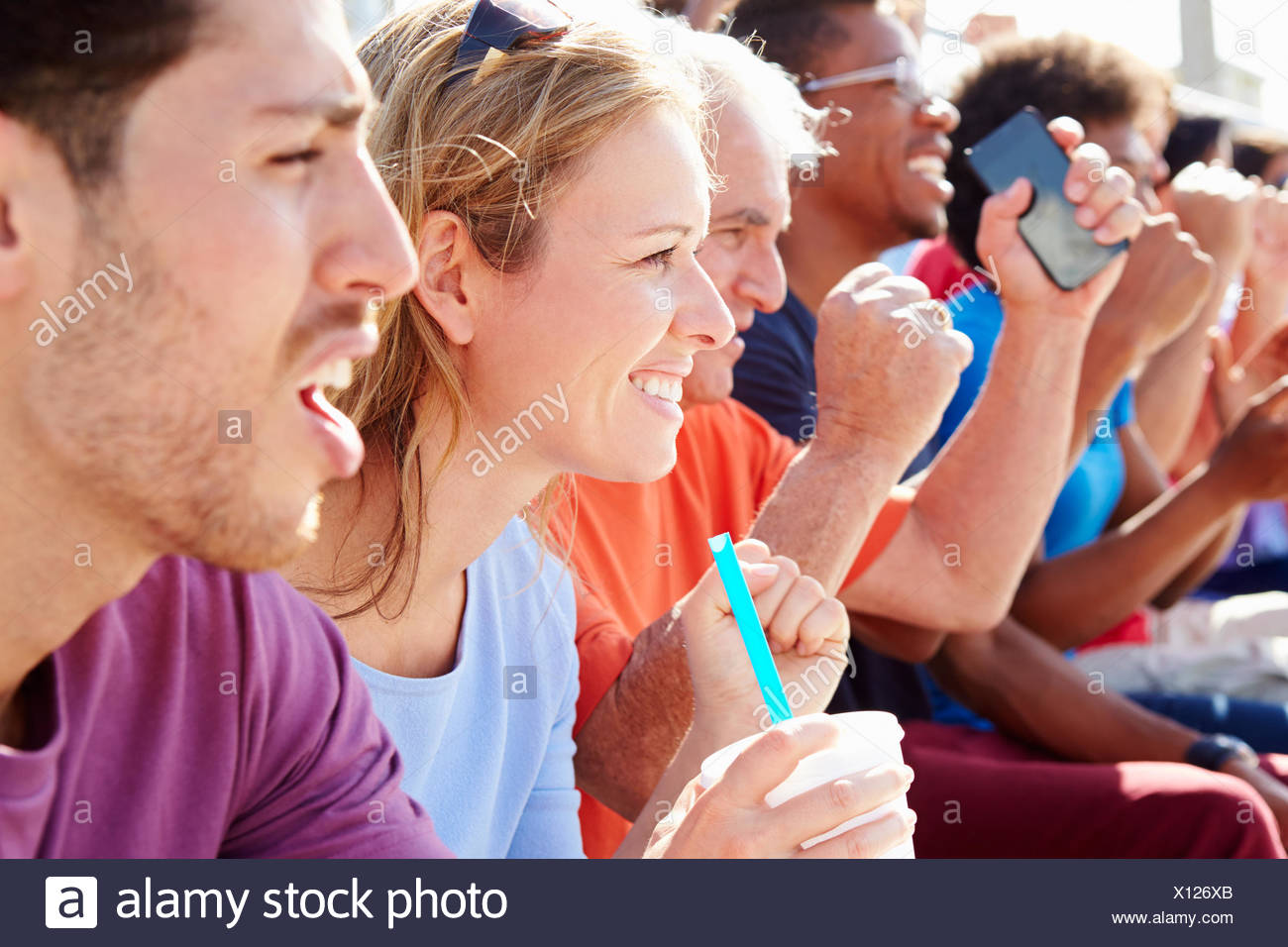 Audience Clapping And Cheering High Resolution Stock Photography and ...