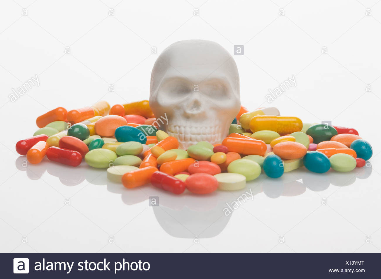 Skull Drugs High Resolution Stock Photography and Images - Alamy