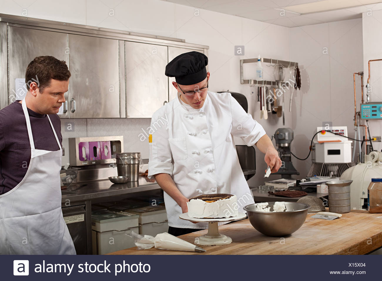 Chefs Cooking High Resolution Stock Photography and Images - Alamy