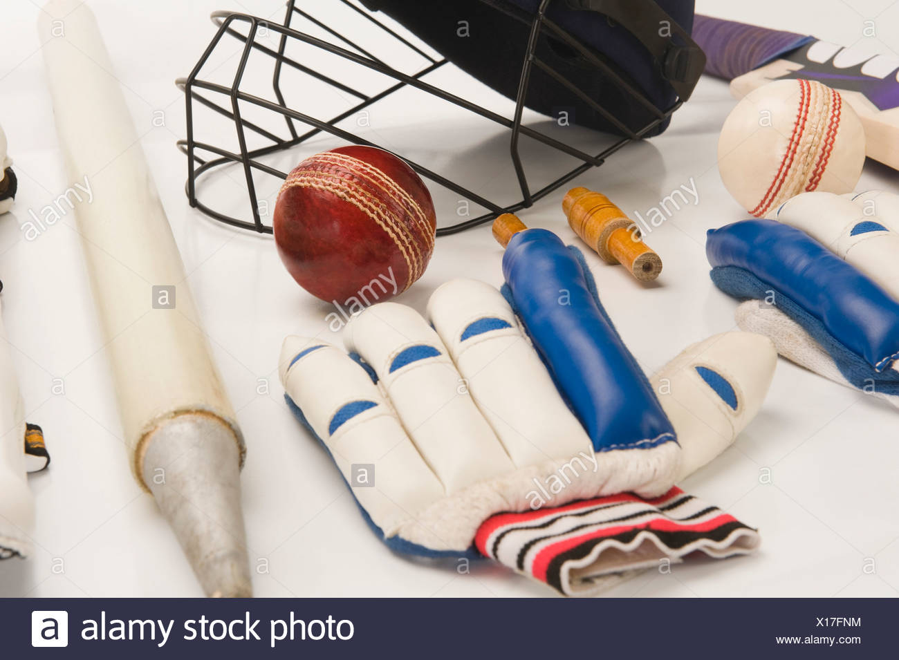 Cricket Equipment High Resolution Stock Photography and Images - Alamy