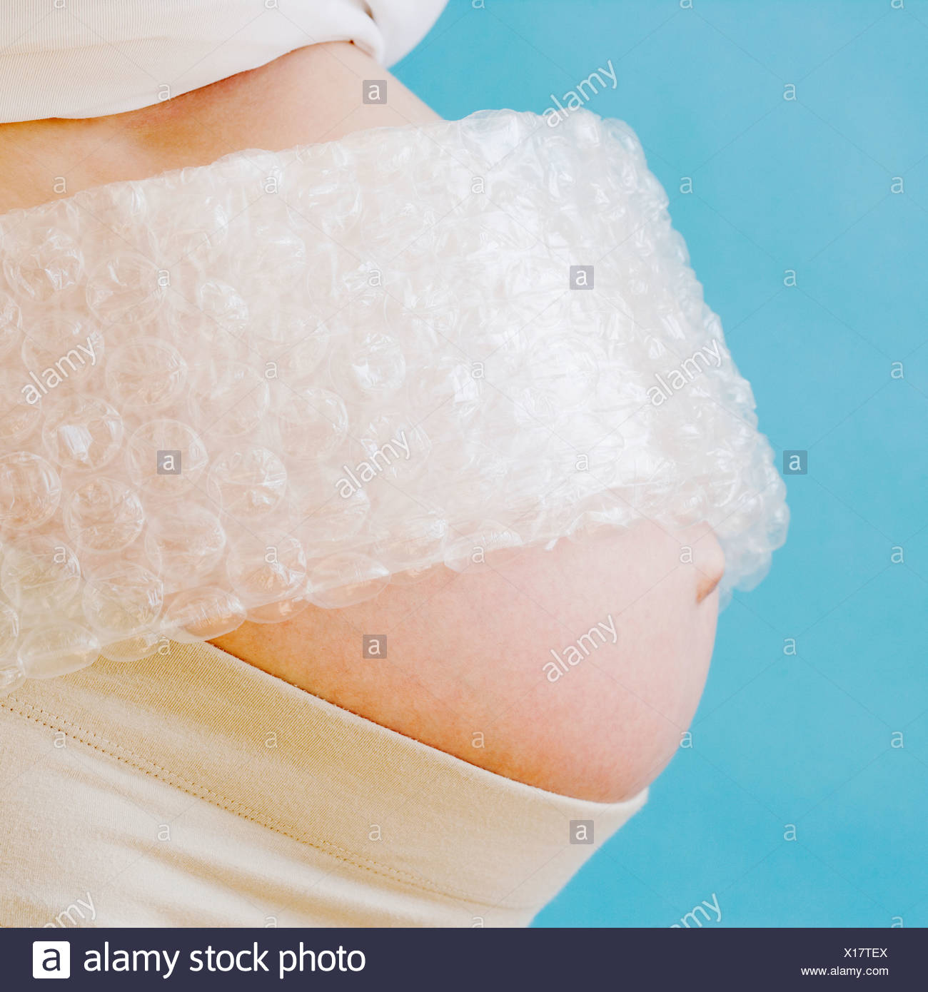 Person Wrapped Bubble Wrap High Resolution Stock Photography and Images ... Person Wrapped Bubble Wrap High Resolution Stock Photography and Images ...
