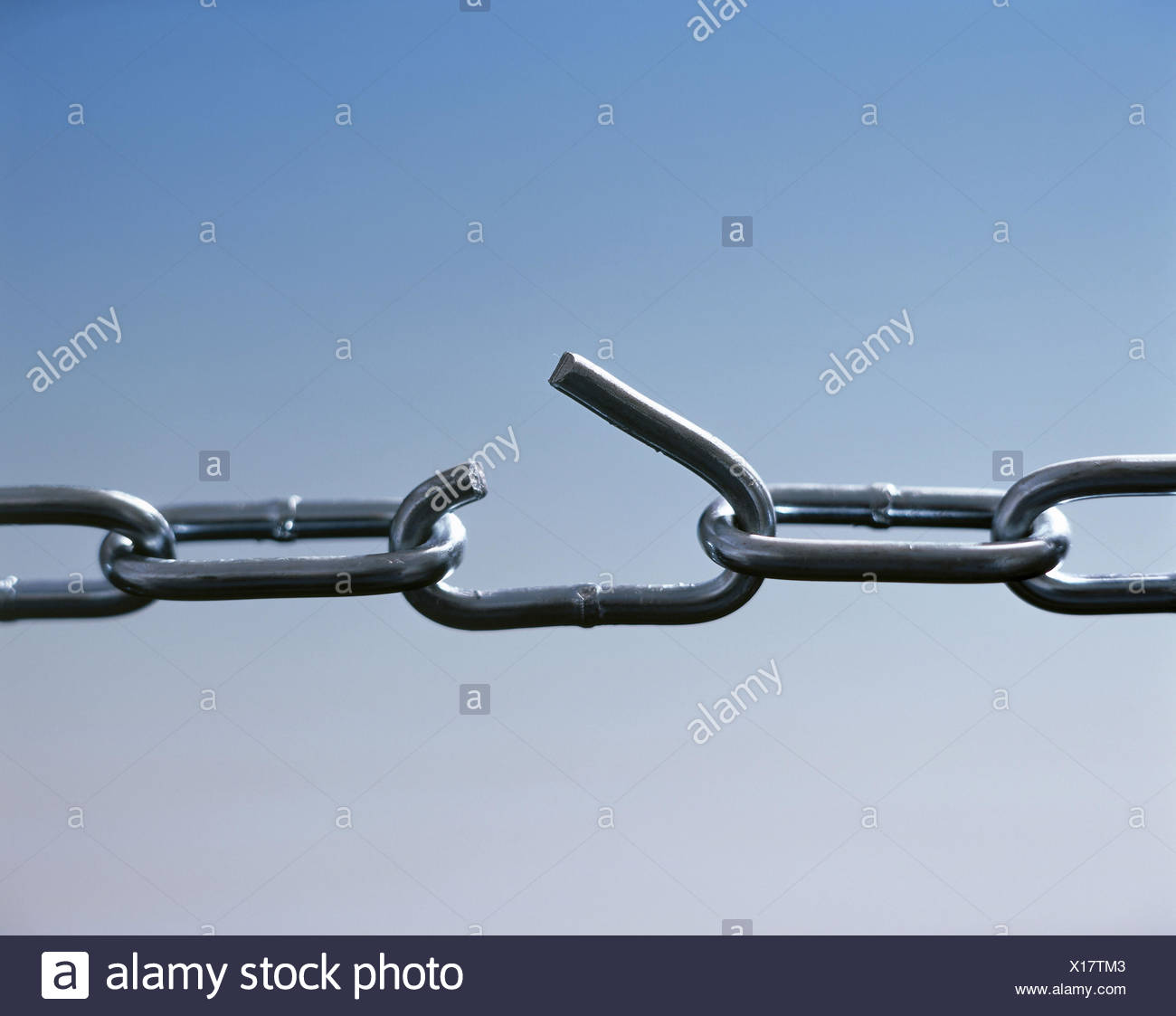 Separation Chain High Resolution Stock Photography and Images - Alamy