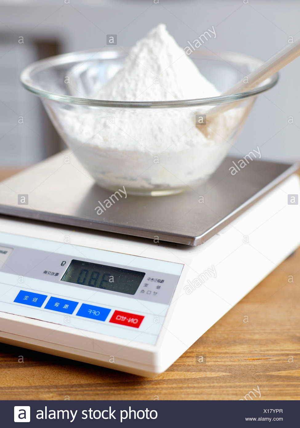 Weighing Flour Stock Photos & Weighing Flour Stock Images - Alamy