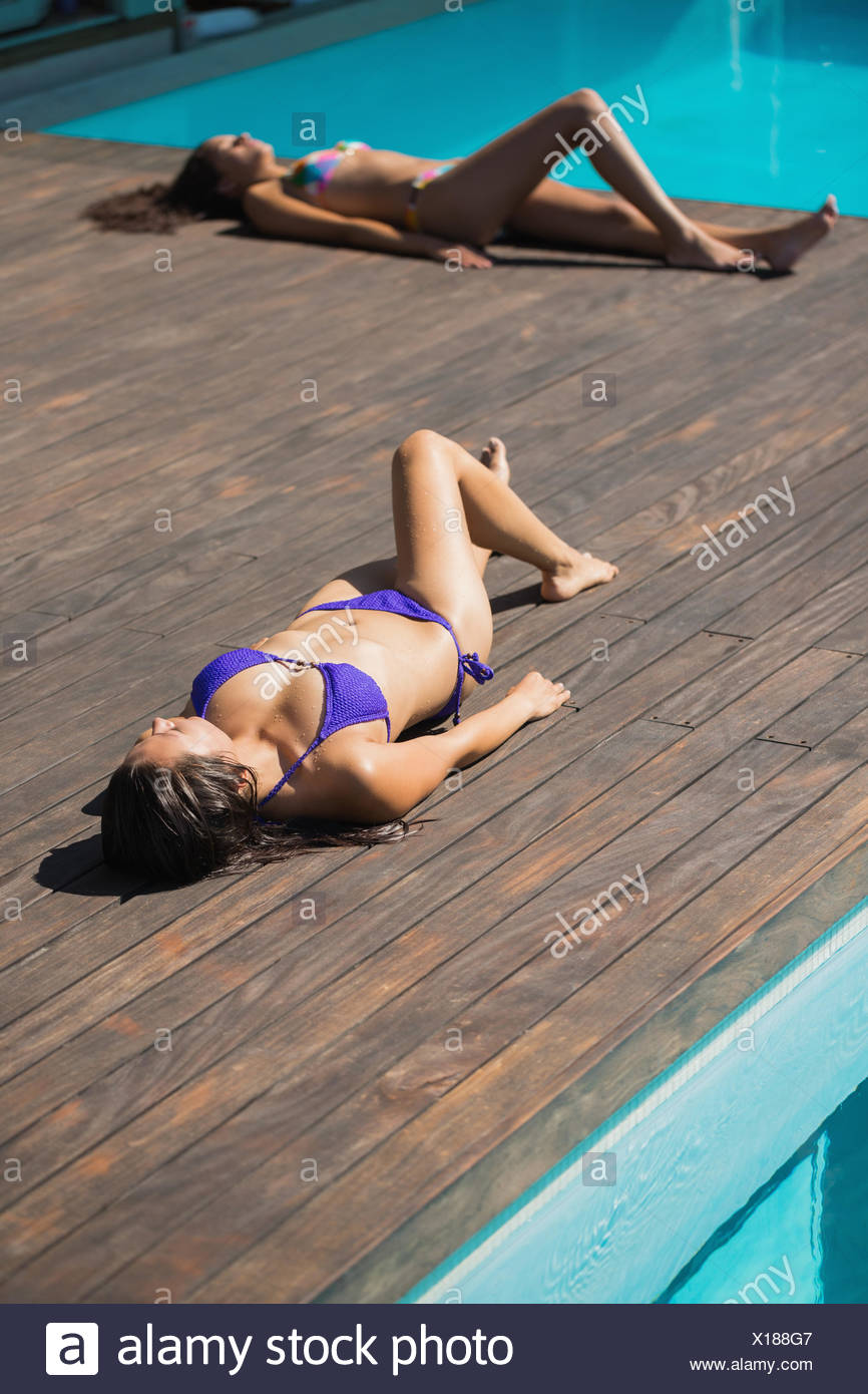 Women 20s In Bikinis High Resolution Stock Photography and Images - Alamy