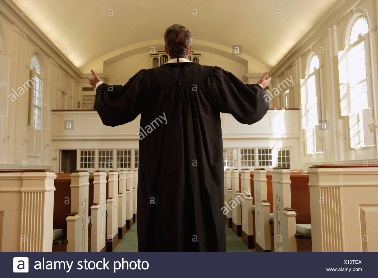 Church Minister Preaching High Resolution Stock Photography and Images ...