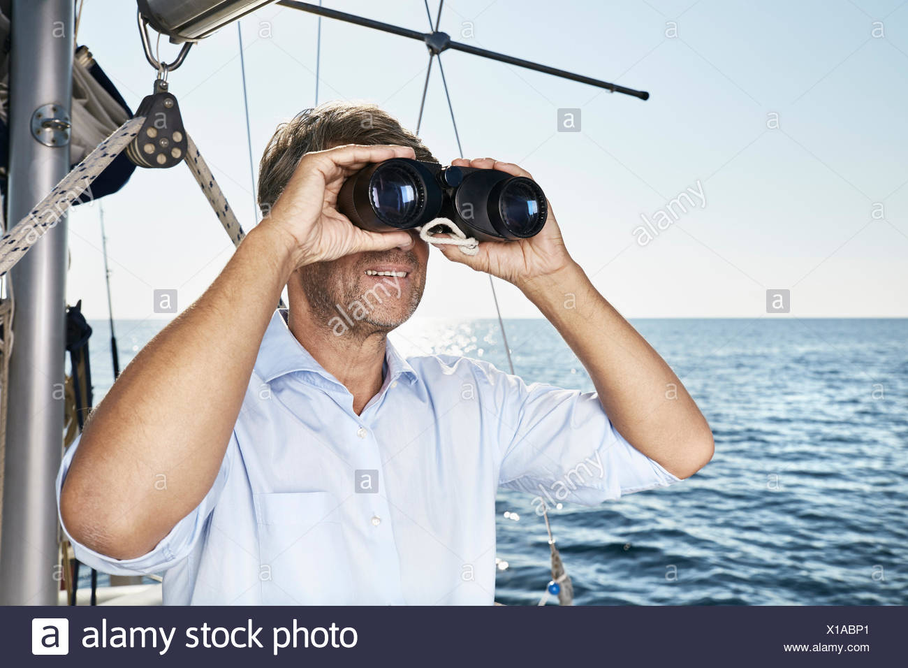 Binoculars Sailing Boat Stock Photos & Binoculars Sailing Boat Stock ...