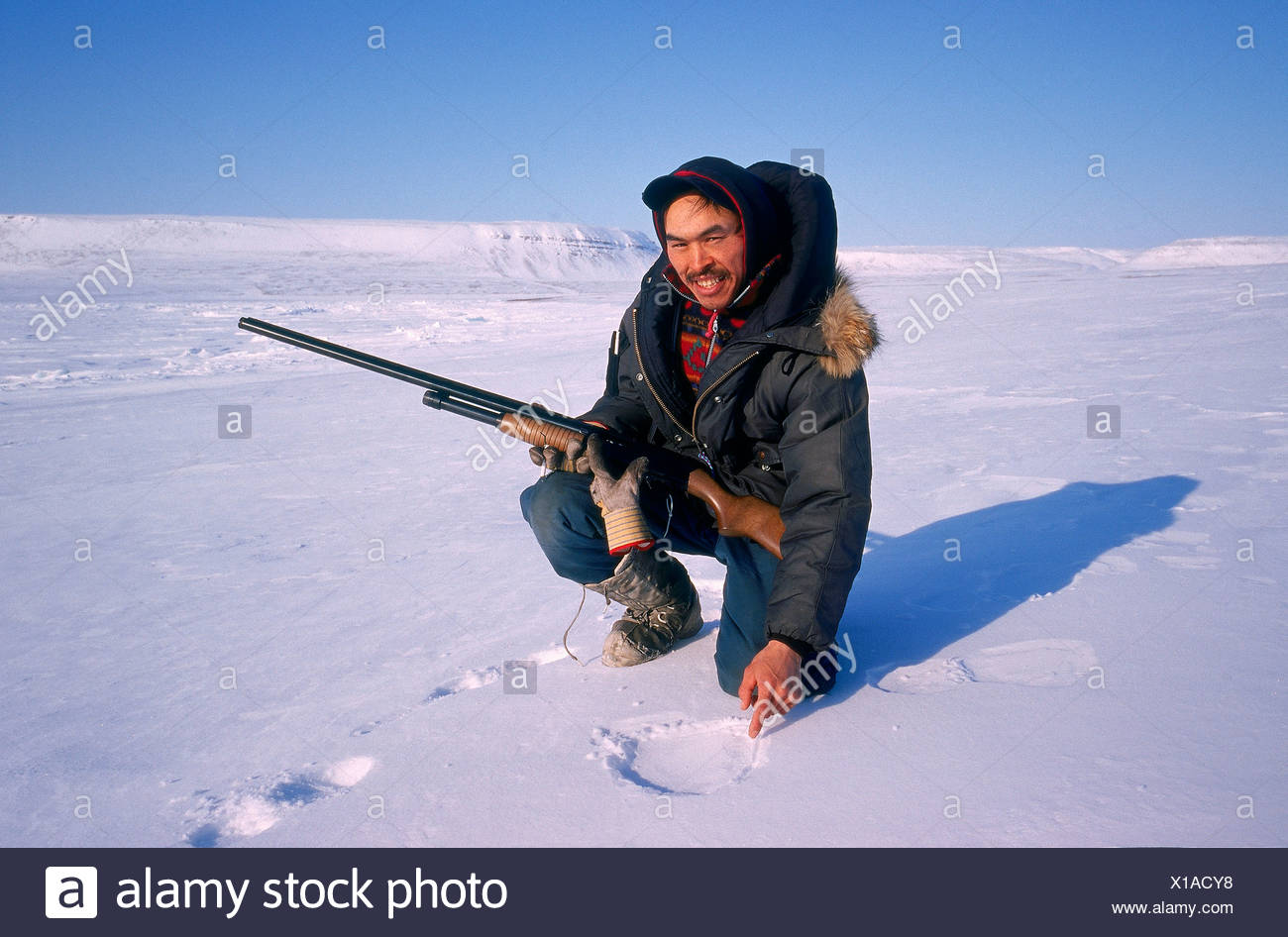 Inuit Hunting Canada High Resolution Stock Photography and Images - Alamy