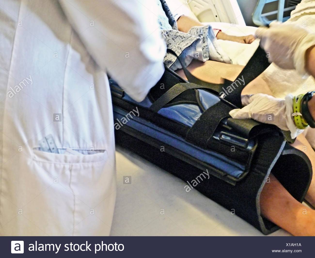Leg Brace High Resolution Stock Photography and Images - Alamy