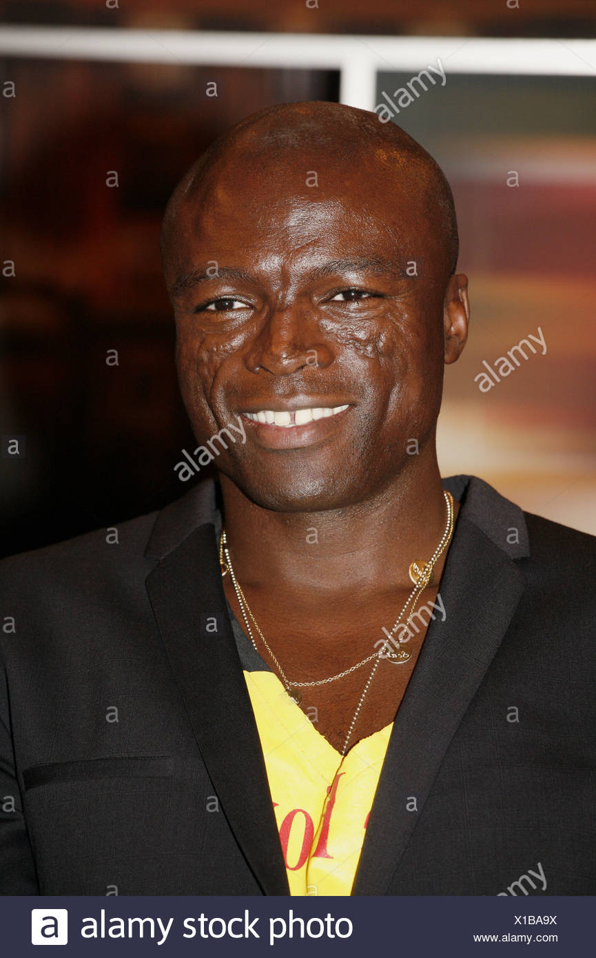 Seal Singer Stock Photos & Seal Singer Stock Images - Alamy