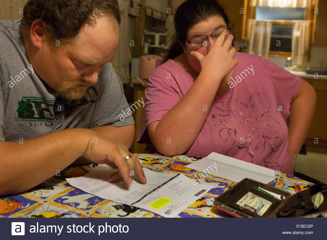 Struggling Financially Stock Photos & Struggling Financially Stock ...
