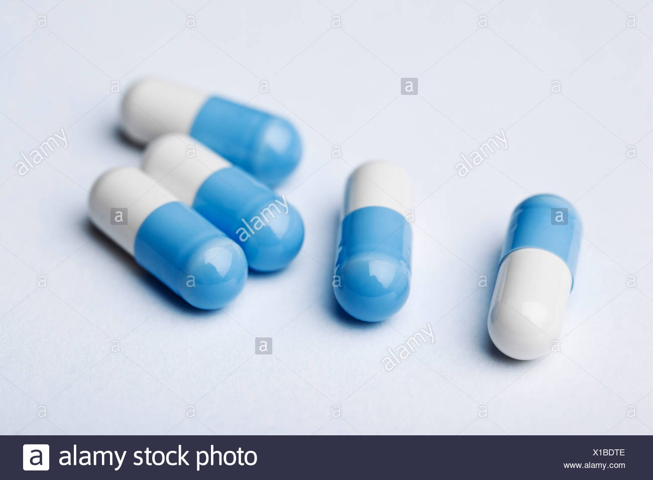 Blue And White Capsule Stock Photos & Blue And White Capsule Stock ...