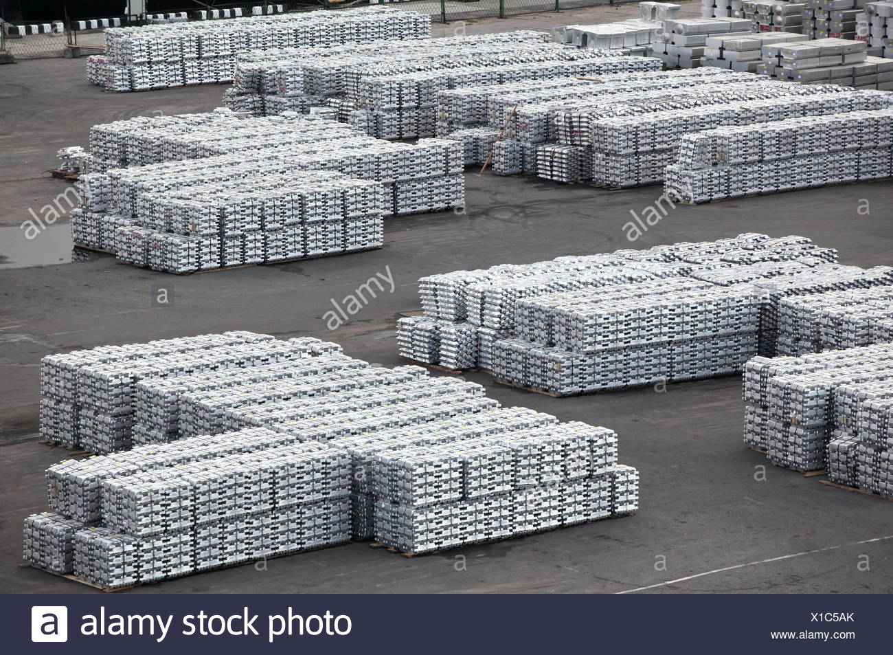Titanium Ingots High Resolution Stock Photography and Images - Alamy
