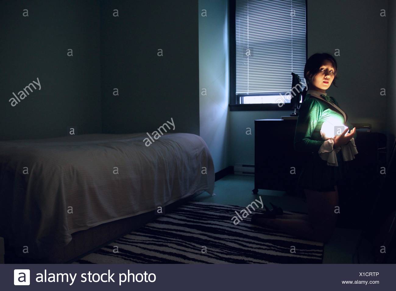 Magician Assistant High Resolution Stock Photography and Images - Alamy