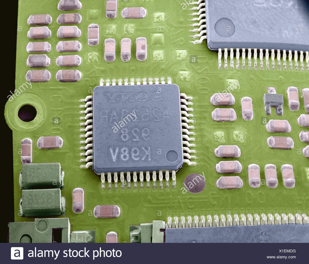 The Components Of A Scanning Electron Microscope High Resolution Stock ...