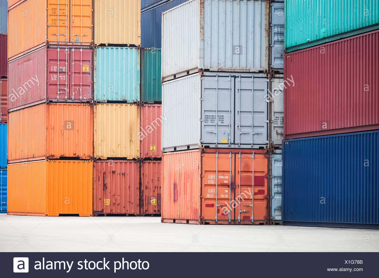 Cargo Container Depot Stock Photos & Cargo Container Depot Stock Images ...