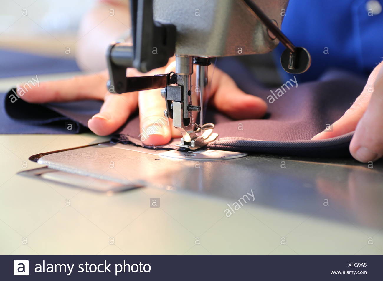 Industrial Sewing Machine Stock Photos & Industrial Sewing Machine Stock Images - Alamy