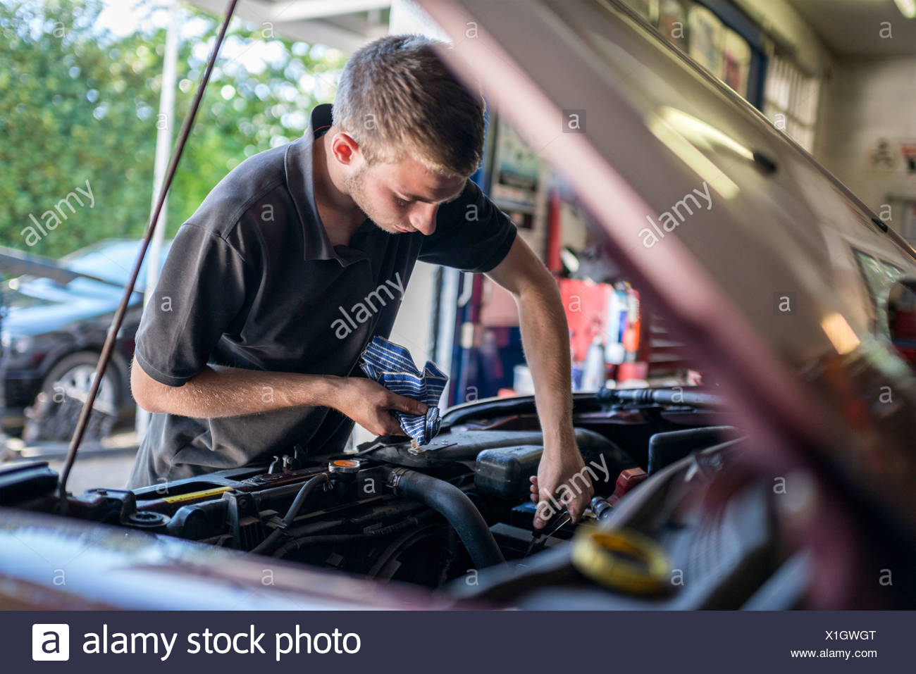 Car Bonnet Open High Resolution Stock Photography and Images - Alamy