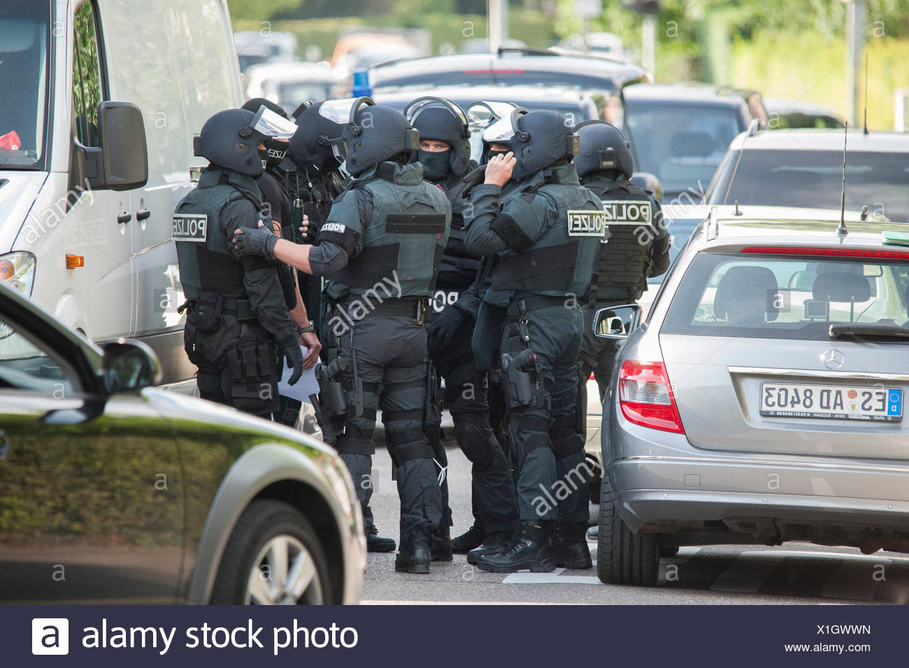 Swat Team High Resolution Stock Photography and Images - Alamy