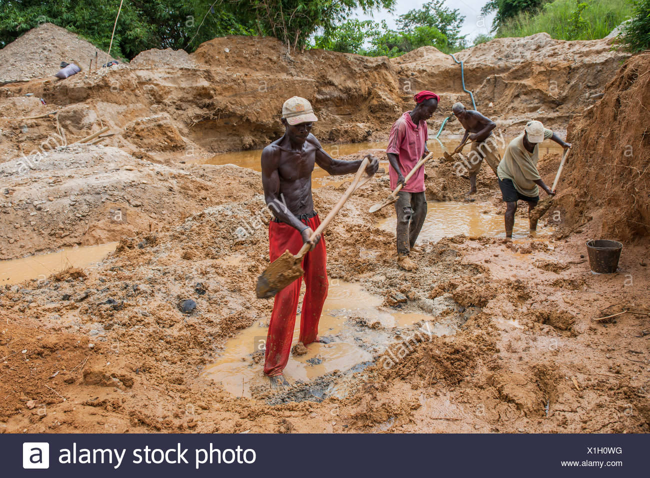 Sierra Leone Mining High Resolution Stock Photography and Images - Alamy