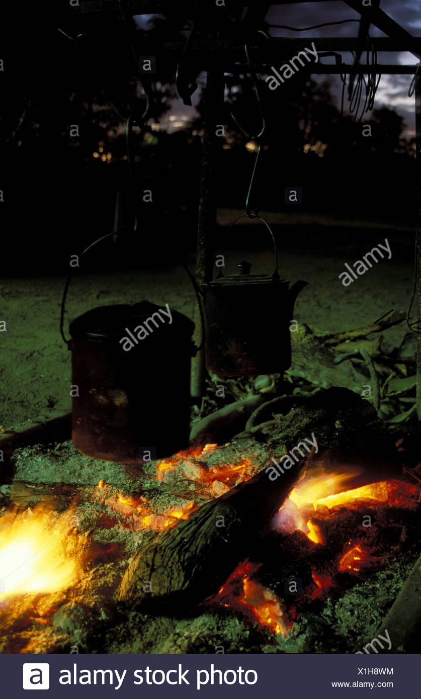 Campfire Outback Australia Stock Photos & Campfire Outback Australia ...