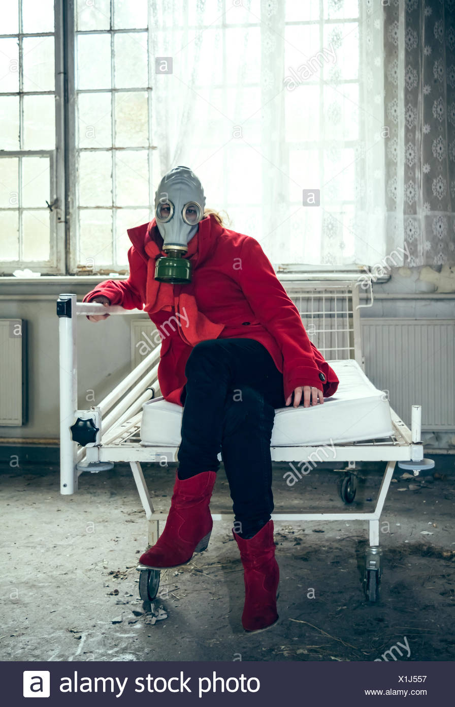 Woman Gas Mask High Resolution Stock Photography and Images - Alamy