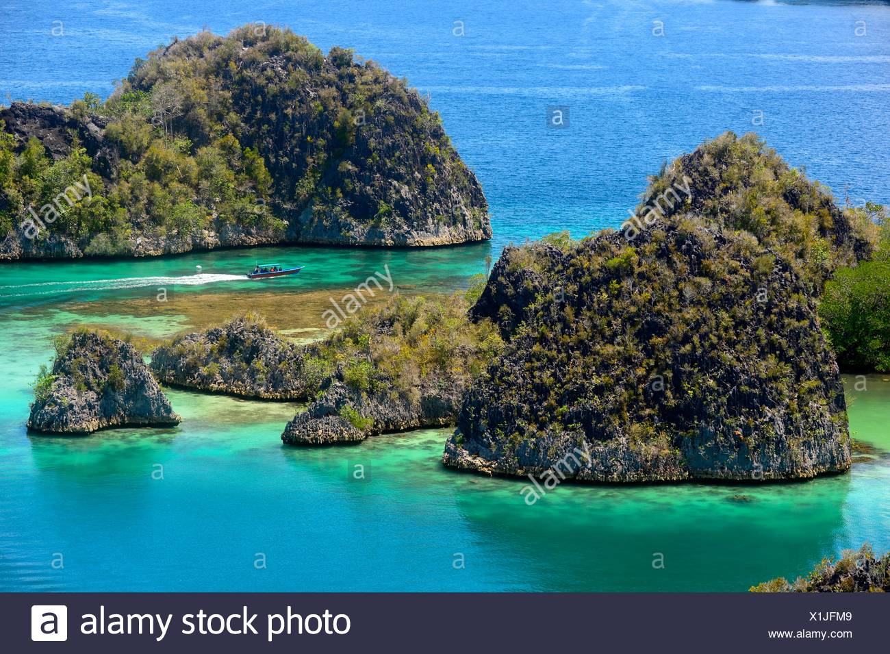 Wayag Island High Resolution Stock Photography and Images - Alamy