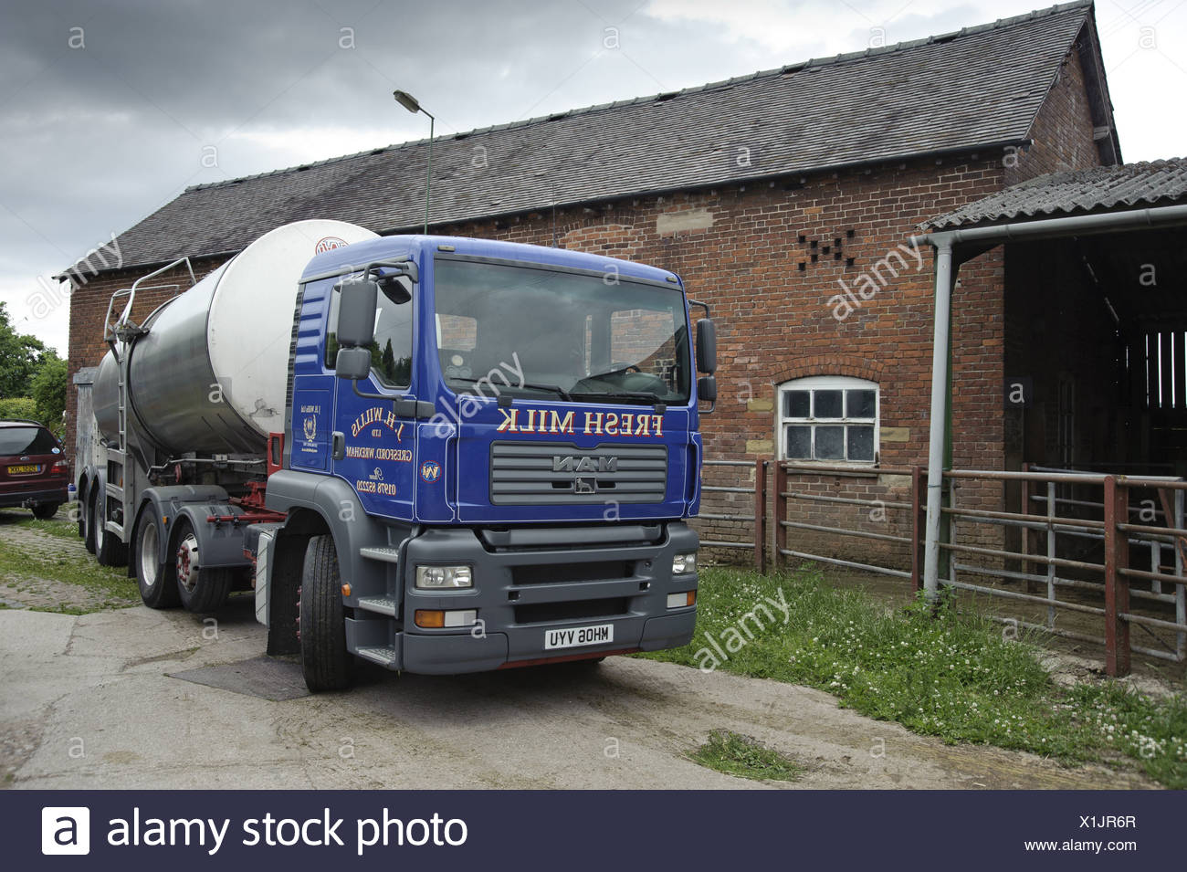 Milk Tanker Farm High Resolution Stock Photography and Images - Alamy