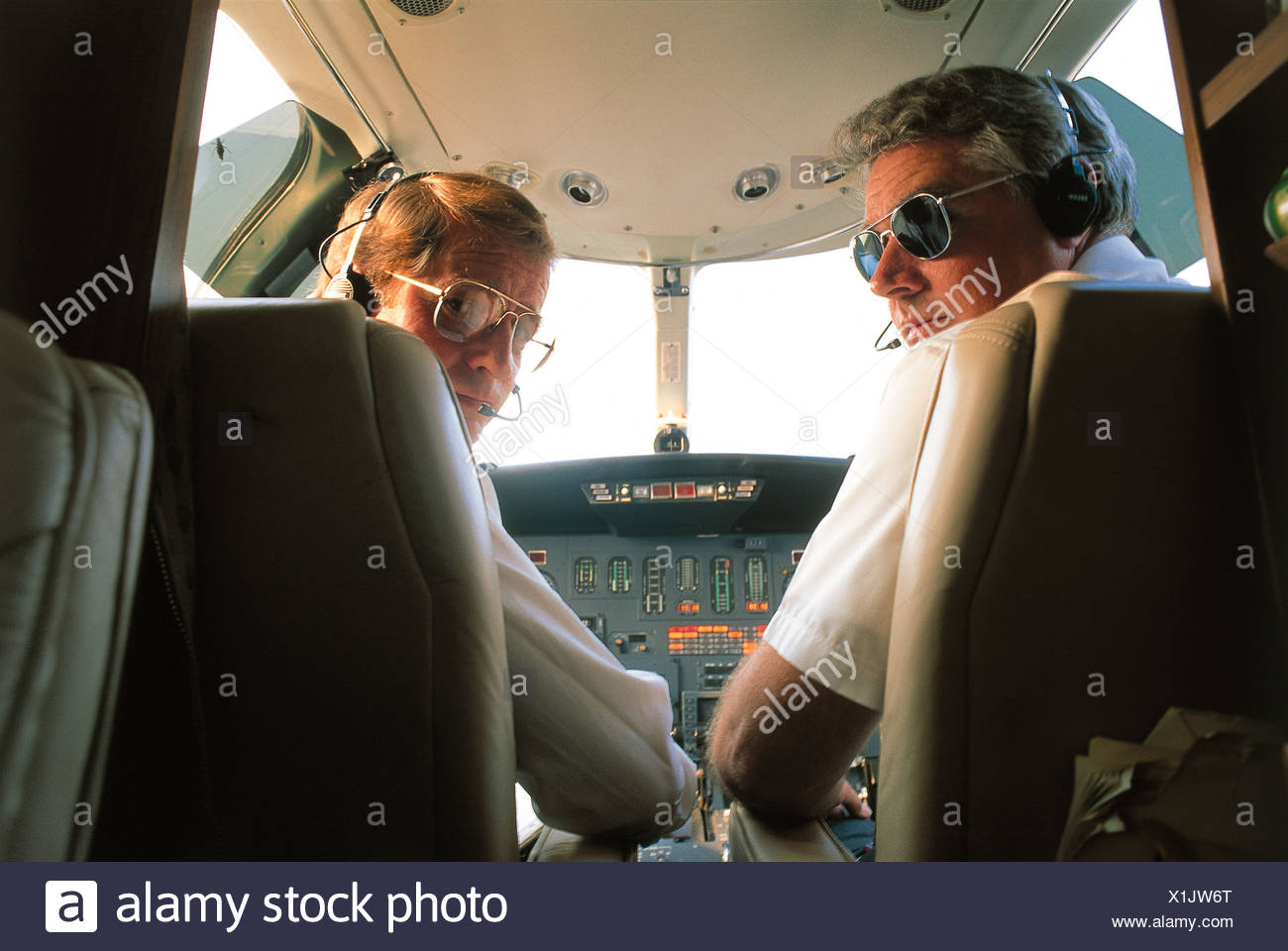 Pilots In Cockpit Stock Photos & Pilots In Cockpit Stock Images - Alamy
