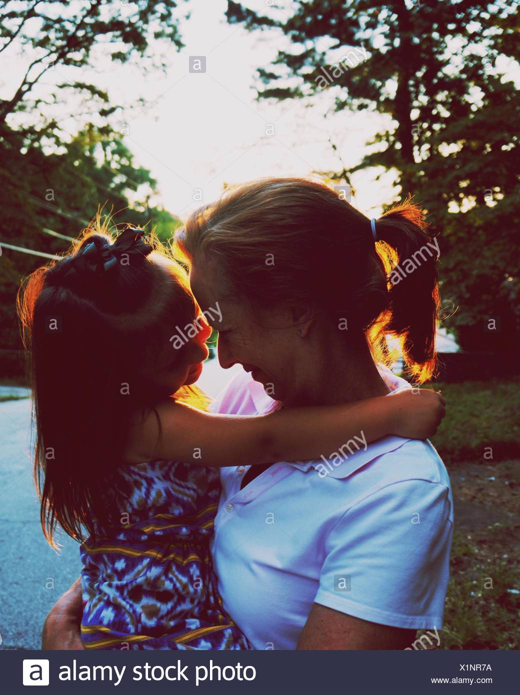 Women Embracing Stock Photos & Women Embracing Stock Images - Alamy