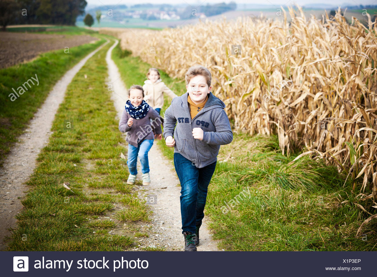 Pre Teen Girl Running High Resolution Stock Photography and Images - Alamy