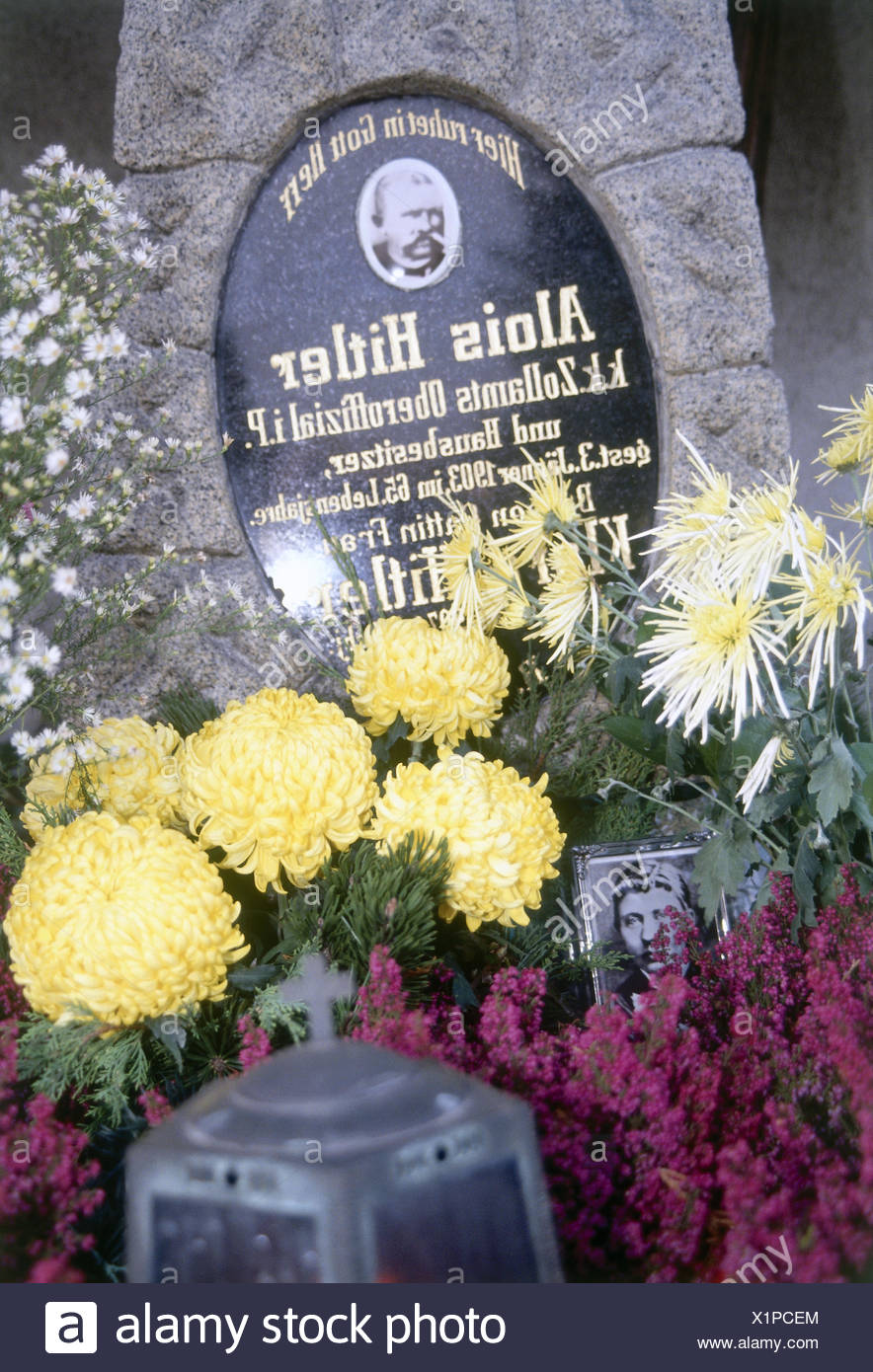 The Grave Of The Parents Of Adolf Hitler Stock Photos & The Grave Of ...