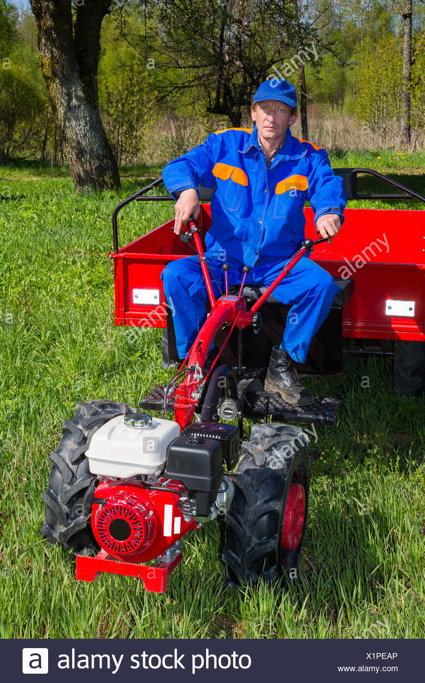 Farmer Walk Stock Photos & Farmer Walk Stock Images - Alamy