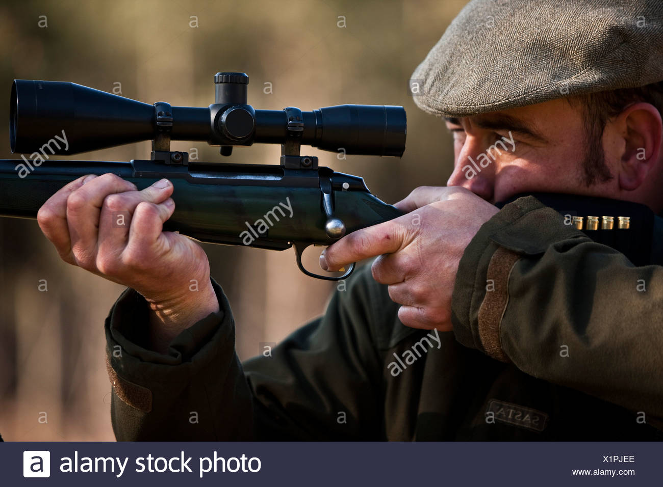 Deer Hunter High Resolution Stock Photography and Images - Alamy